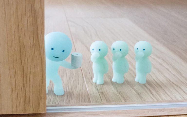 SMISKI FIGURES Collection - Smiski Hippers U.S.A.